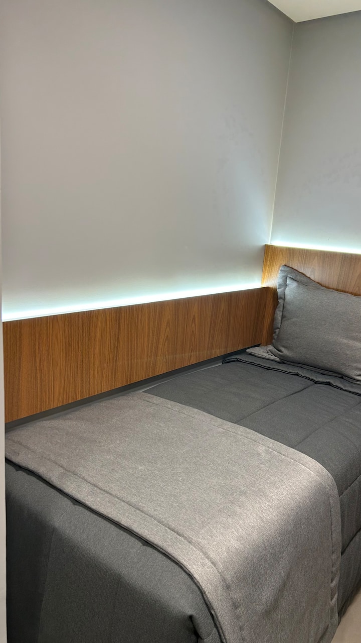 Apt 104 Viajantes Executivos No Azaleia Garden - Maringá