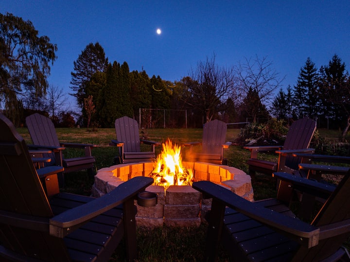 8br Oasis W/ Pool, Hot Tub & Tennis/pickleball Ct. - Seneca Falls, NY