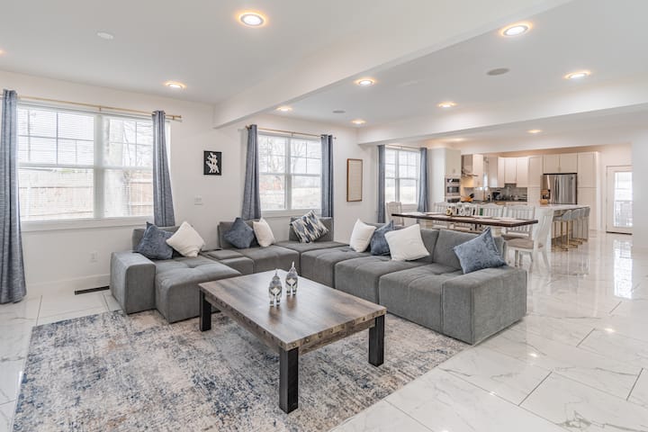 Luxury Beltline Retreat | 5 Ensuite Suites+ Patios - 亞特蘭大