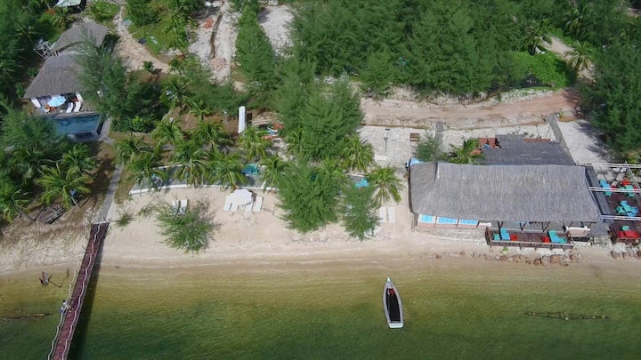 Sunrise Serenity • Oceanfront Studio Villa - Phú Quốc