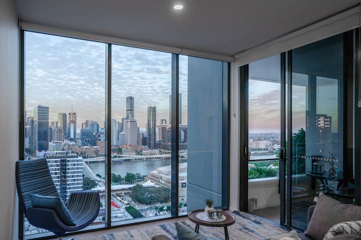 Blue Nest | 1bed 1bath + Parking With River View - Brisbane