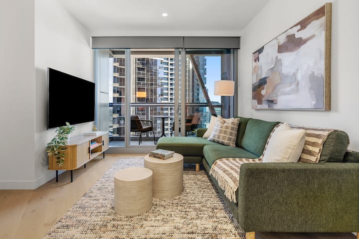 High-end 2br | West Side Place | Pool + Gym Access - Melbourne