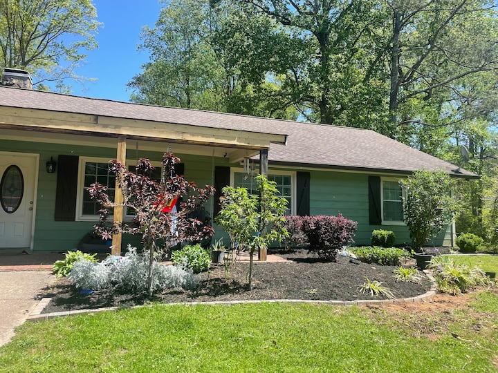 Small Homestead In Fayetteville - Peachtree City, GA