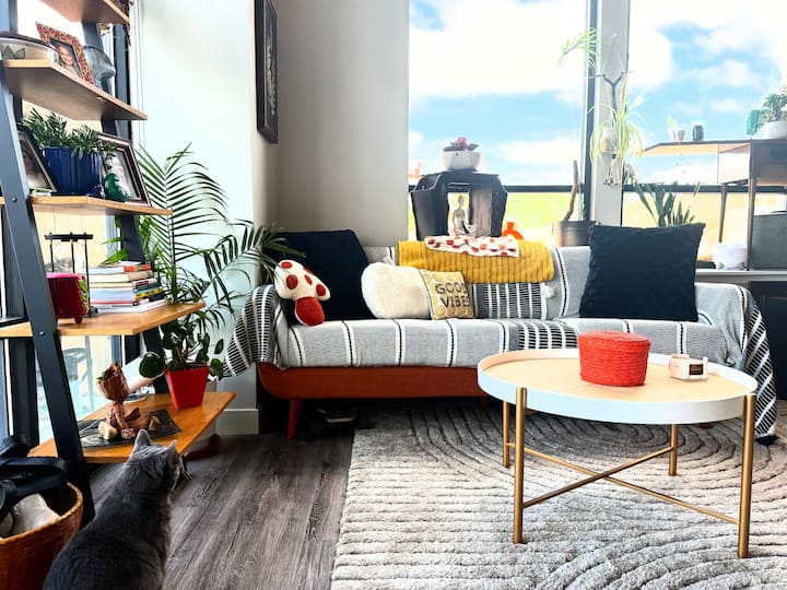 Fabulous Flat - Oshkosh, WI