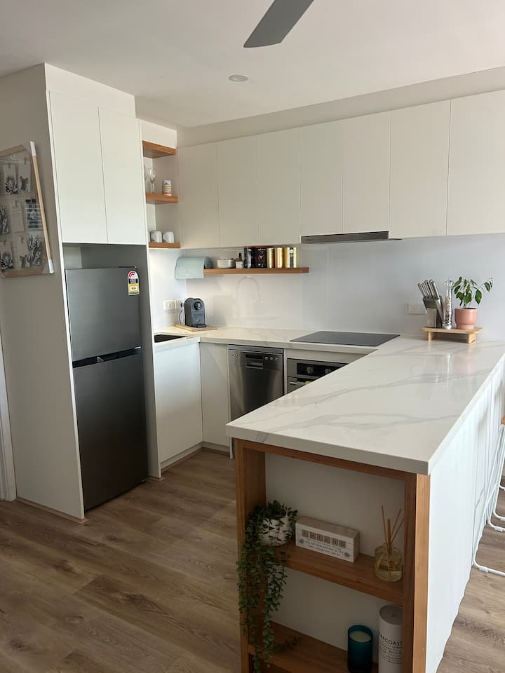 Comfortable Unit In The Heart Of Geelong. - North Shore