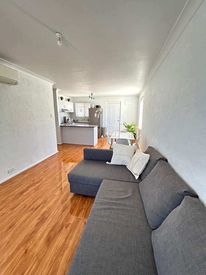 Apt W/amenities - 10m From Cbd - 7m From The Beach - Perth