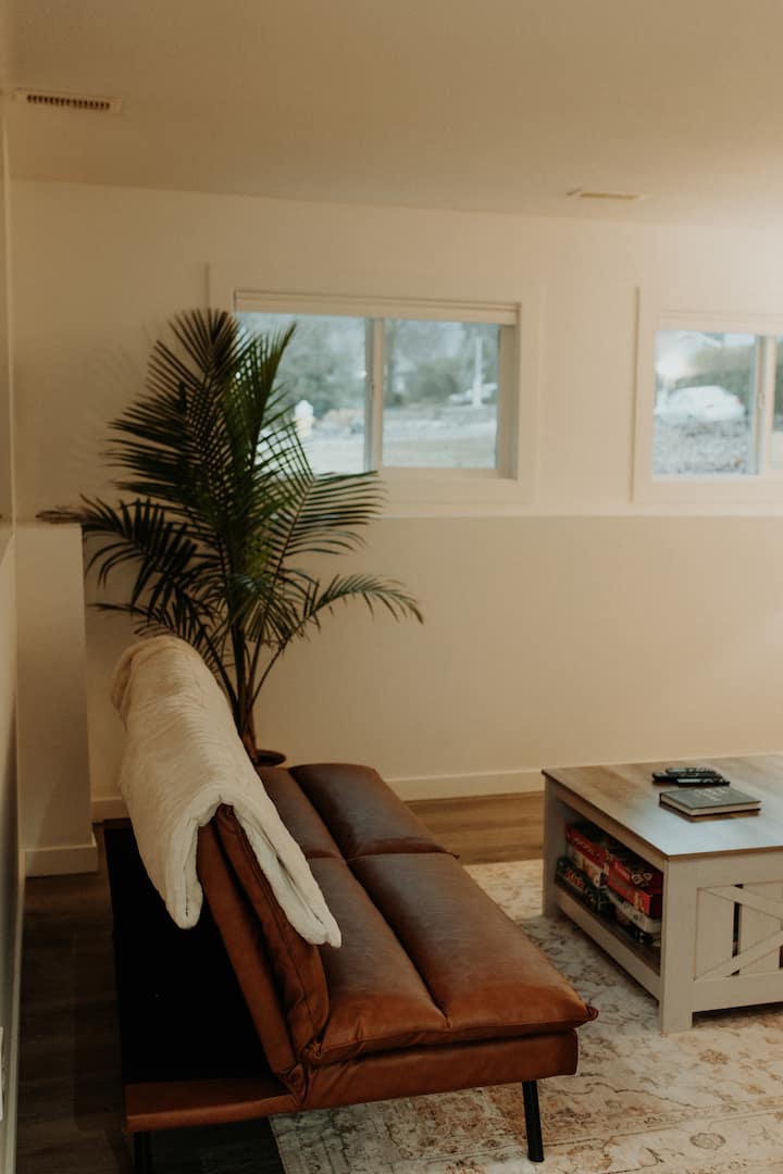Cozy Suite In East Hill - Vernon, BC, Canada