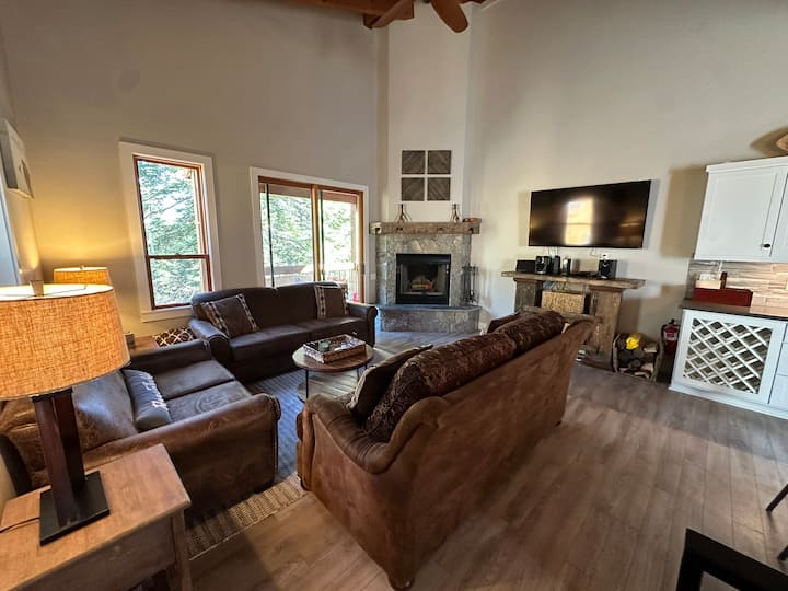 Remodeled 2 Bedroom Ski Condo In Northstar - Truckee, CA