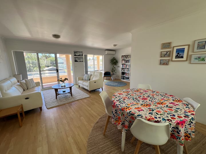 Warriewood Waves - Beachside Retreat For Two - Narrabeen