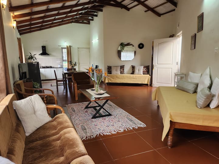 Cosy Brooklands Hideaway Near Bedford Circle - Coonoor