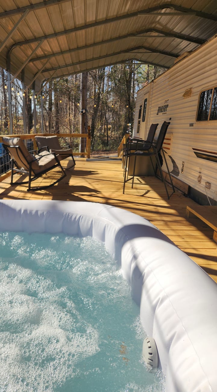 Dogfriendly•hottub•saltwaterpool•hugedeck•nochores - Walhalla, SC