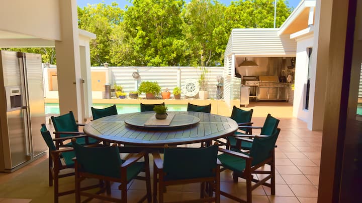 Relaxed Coastal Comfort In Parrearra – Entire Home - Sunshine Coast