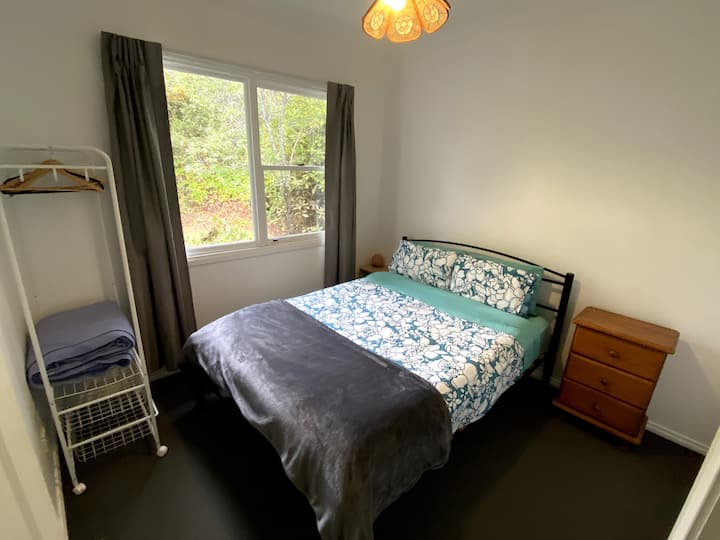 Clean, Cozy Room In Relaxing Home - Blackheath