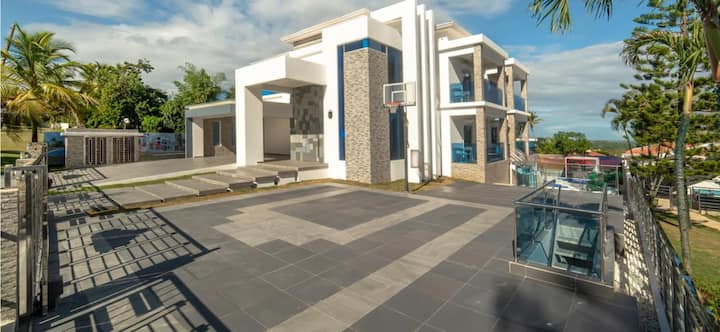 Kcasama Castle | Luxury Villa 12bdr - Puerto Plata
