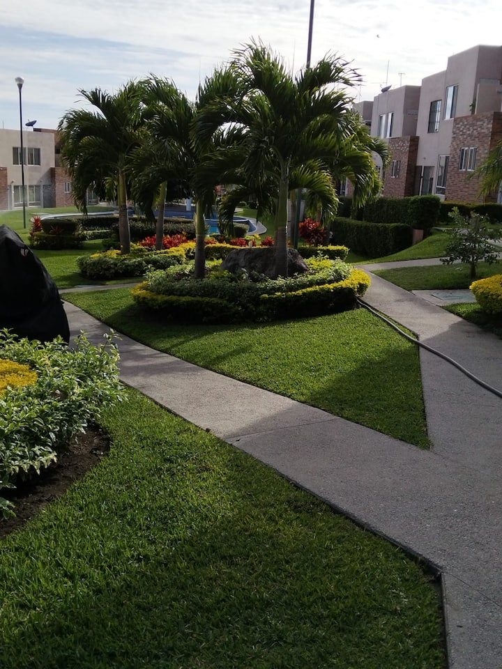 Casa De Descanso, Cuernavaca. Planta Baja Y 1 Piso - Xochitepec