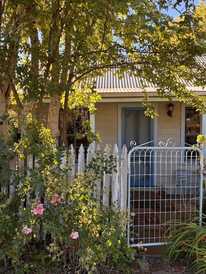 Forget-me-not Garden Cottage - Daylesford