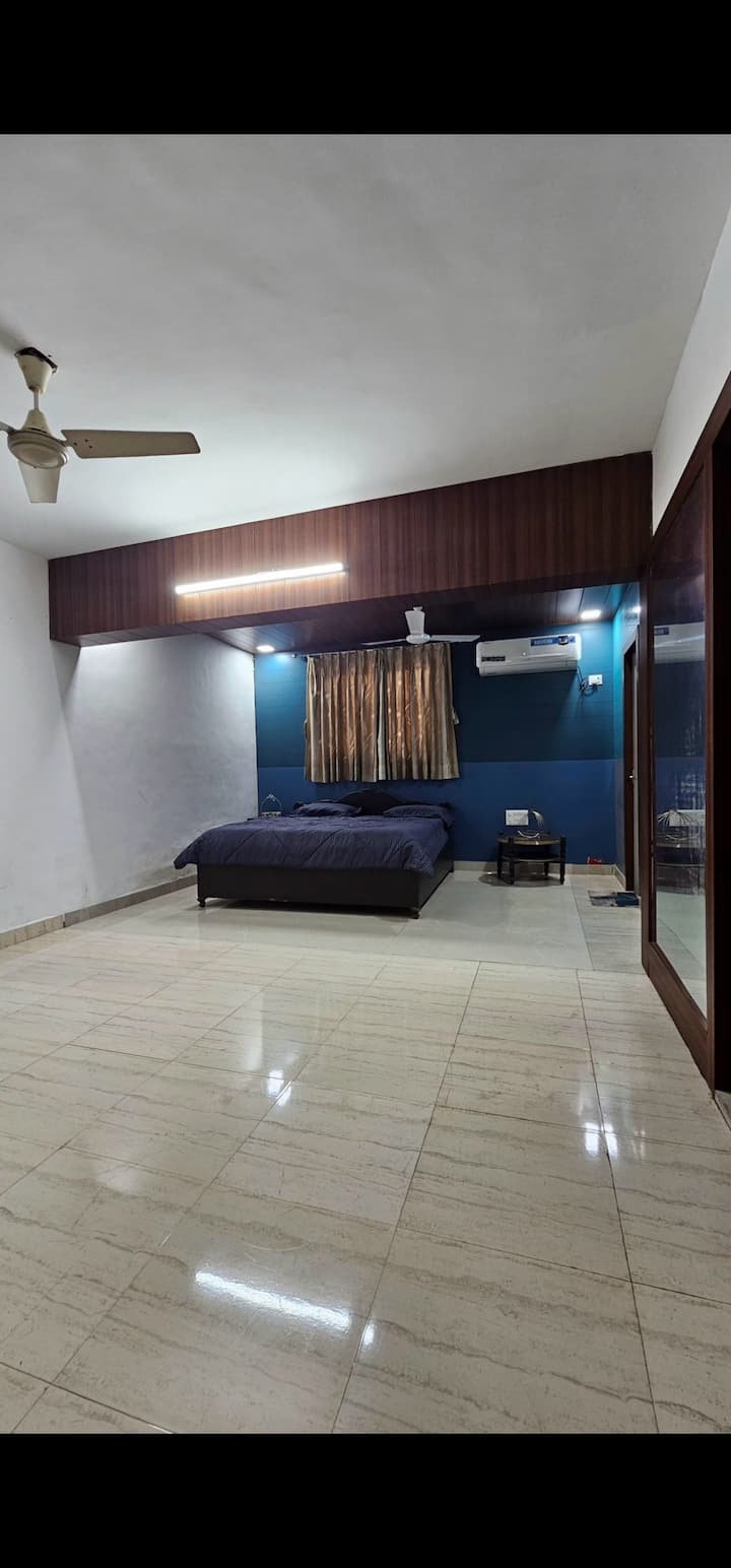 Om Villa Relaxed Stay With Private Closed Terrace - Vapi