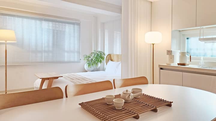 [Open_ Discount!] Hongdae_3r_1f_pure House - Seoul