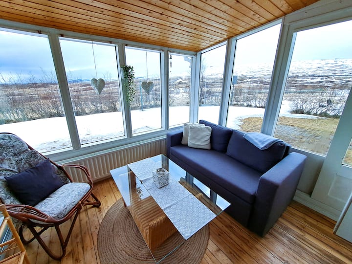 Cozy Comfort - Great Views - Islande