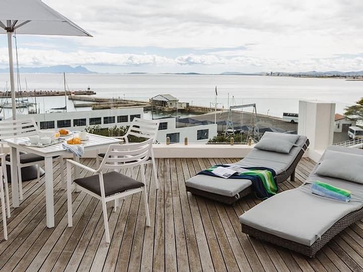 Picture Perfect Seaside Retreat - Grabouw