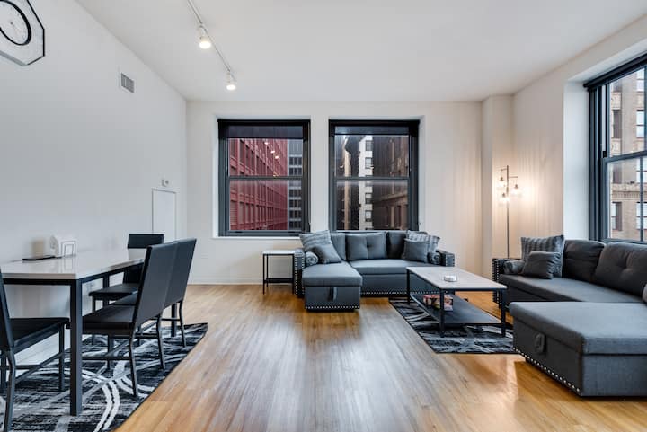 Downtown Chicago Stay W/ Free In & Out Parking 2 - Streeterville - Chicago