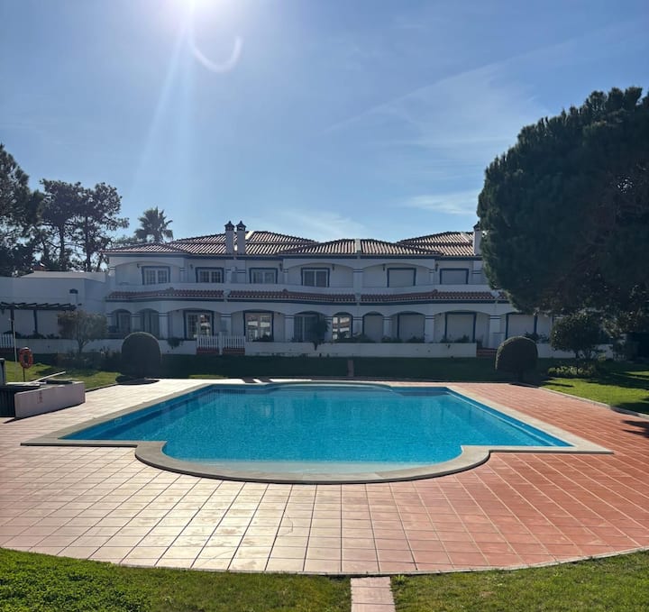Villa Com 3 Suites, Terraço Exterior E Piscina - Foz do Arelho