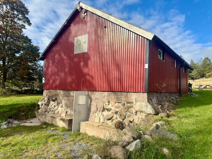 2 Beds • Full Kitchen • Parking • Workers Welcome - Surte