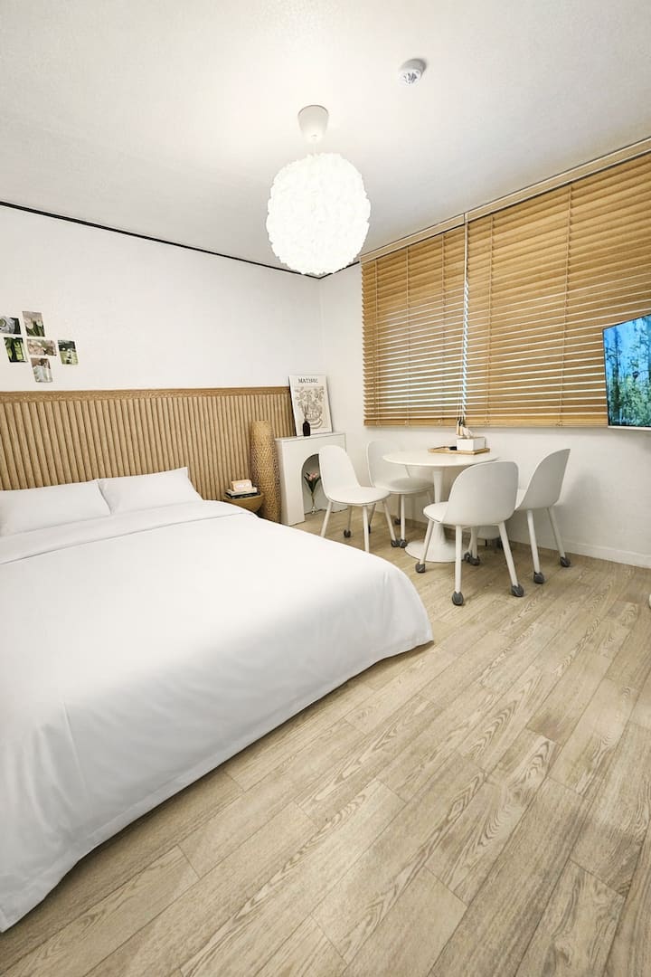 수원월드컵경기장,조용하고 따뜻한 숙소, 장기스테이,수원인재개발원 차량10분,행궁 차량10분 - Suwon-si