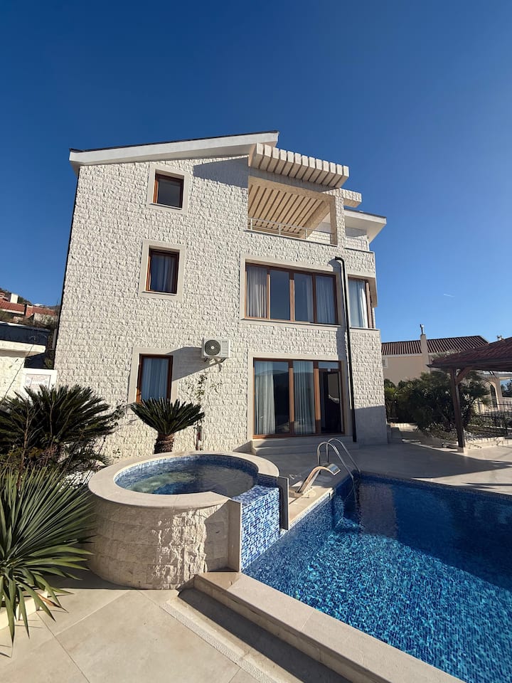 Villa Herceg Novi - Sunny Hill - Montenegro