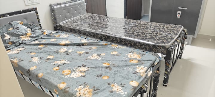 Bed Space For Bachelors In Thane West - Thane