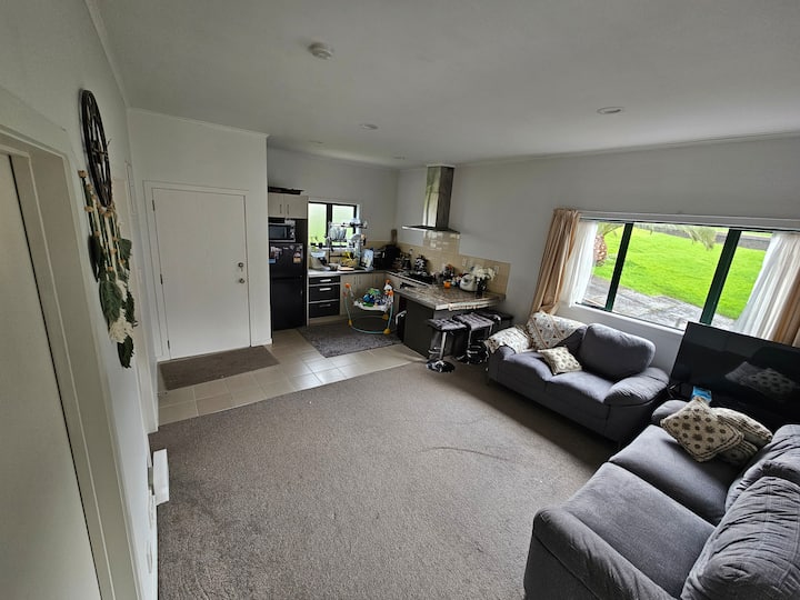 Sunny & Cozy Home – Perfect Summer Stay - Auckland