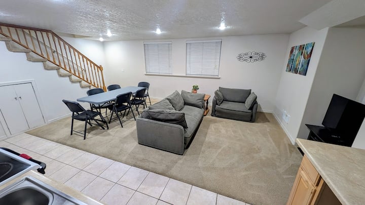 2 King Beds - 2 Bedrooms - Basement Apt W/kitchen - Rexburg, ID
