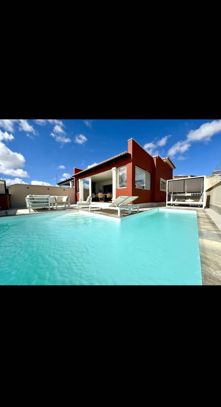 Villa Dulce Ventura, Piscine Chauffée Et Roof Top. - Antigua