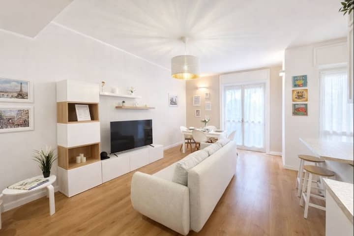 Luminoso E Accogliente Appartamento A Monza - Monza