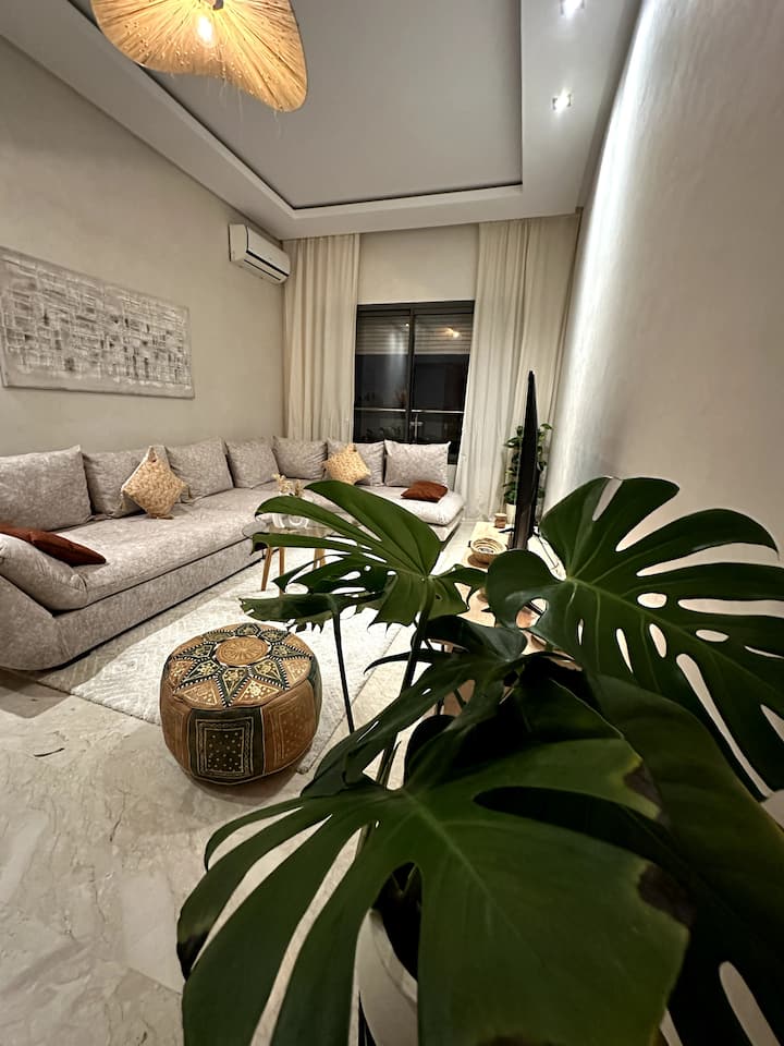 Cosy Flat 2 Chambres & Parking Privé Gratuit - Casablanca