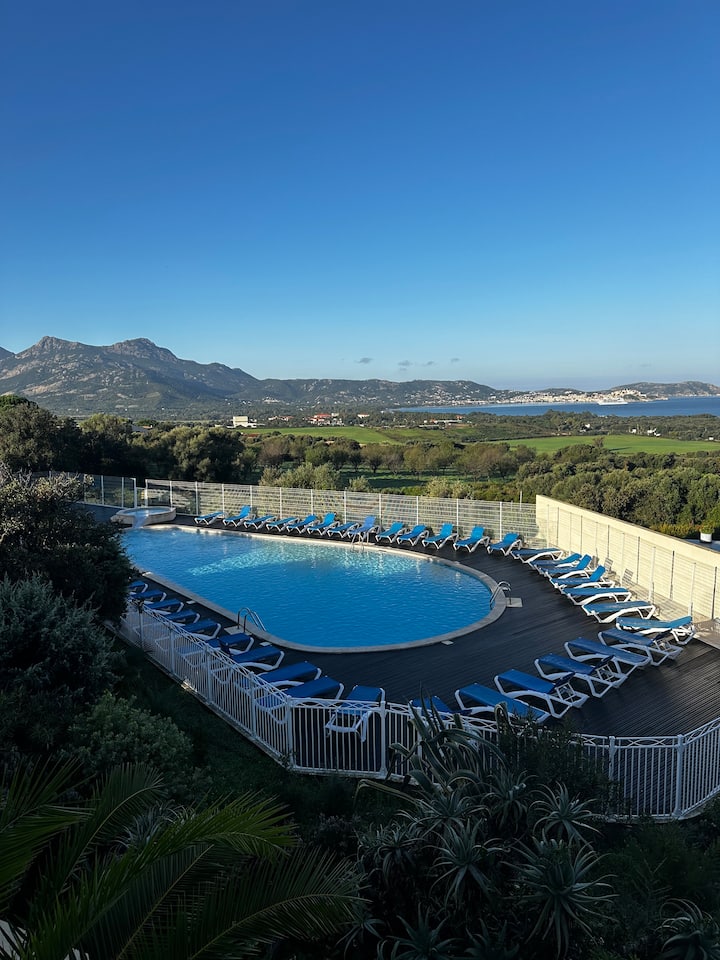 Un Appartement 4 Personnes 2 Chambres - Calvi