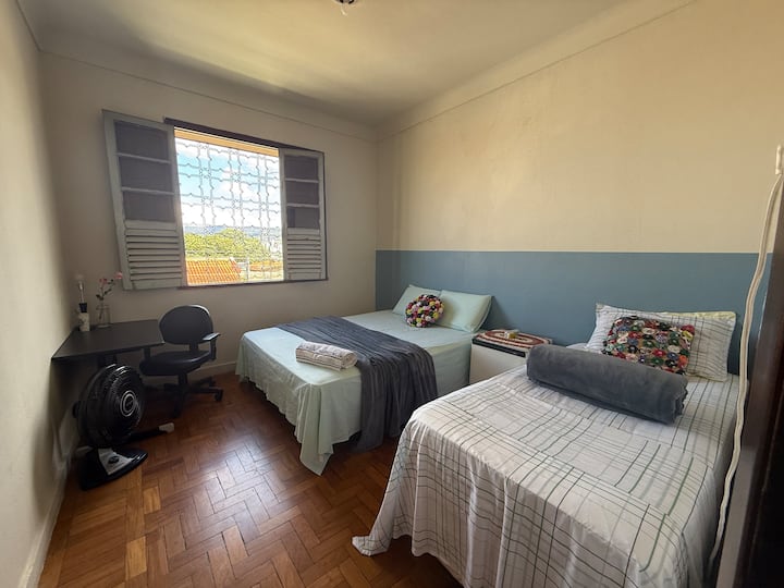 Apto Completo - 5 Pessoas - Conforto & Praticidade - Belo Horizonte