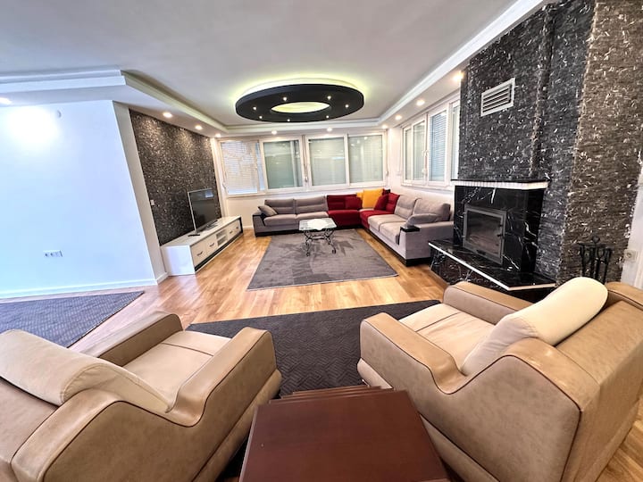 Denize 5 Dk ŞöMineli Ve Bahçeli Tatil Villası - Side