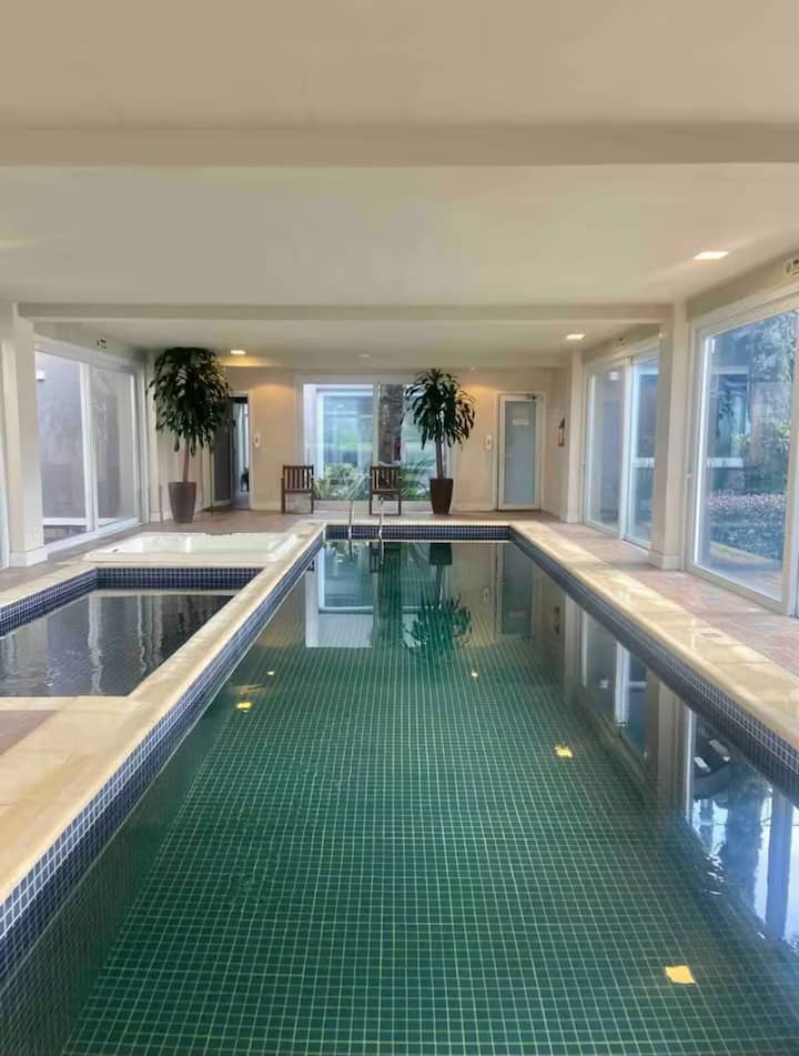 Beautiful Apt With Heated Pool, Jacuzzi And Sauna. - Brasil