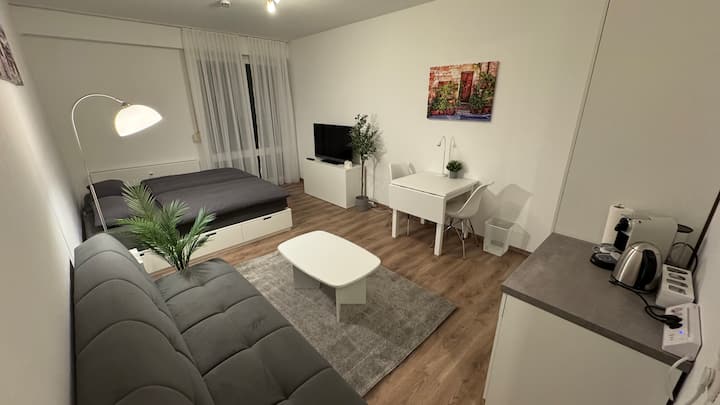 Gemütliche 1-zi-whg. 1 Min./100m Von S-bahnhof Ush - Eching