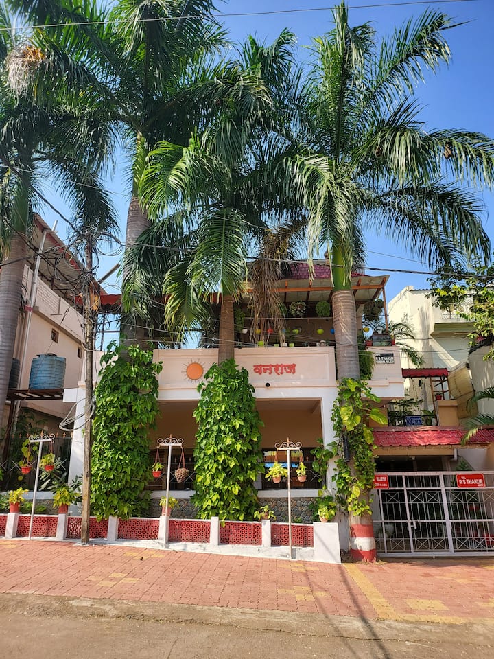 Vanraj Gold Suite - Jabalpur