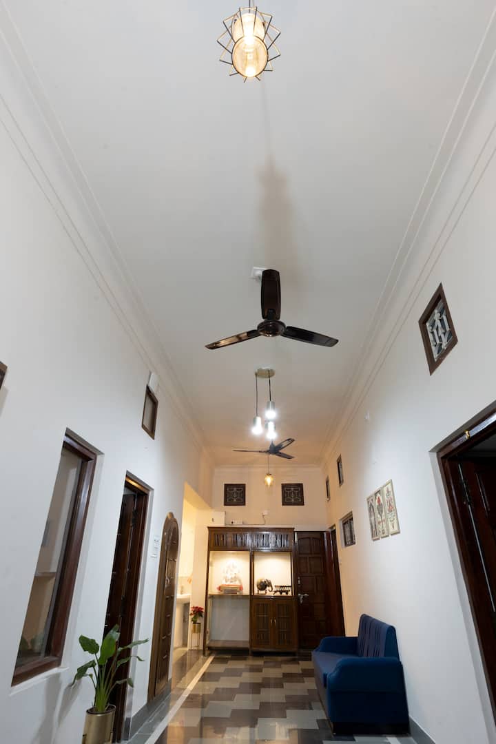 4bhk City-centre Villa • Ac • Wifi • Parking - Udaipur