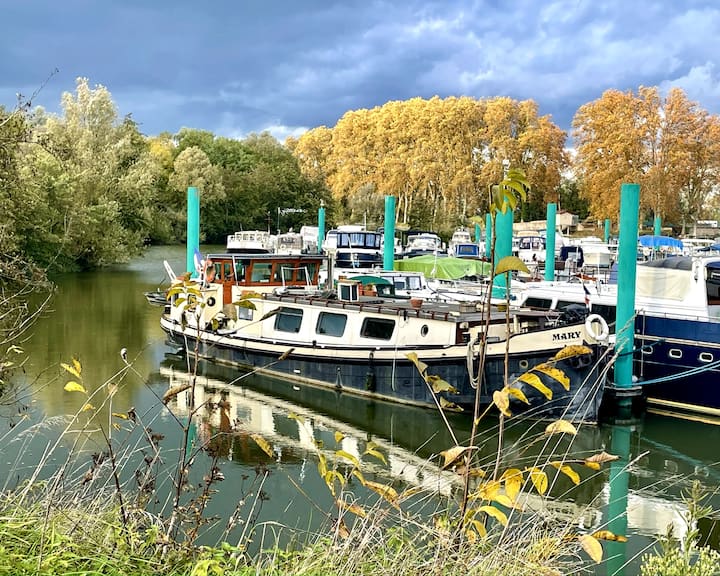 Chambre  à Bord D'une Péniche à Pont De Vaux (01) - Pont-de-Vaux