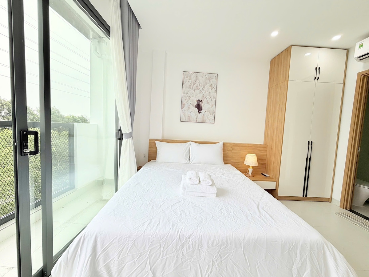 I 601 Suites I Monolocale moderno e panoramico con balcone - Airbnb