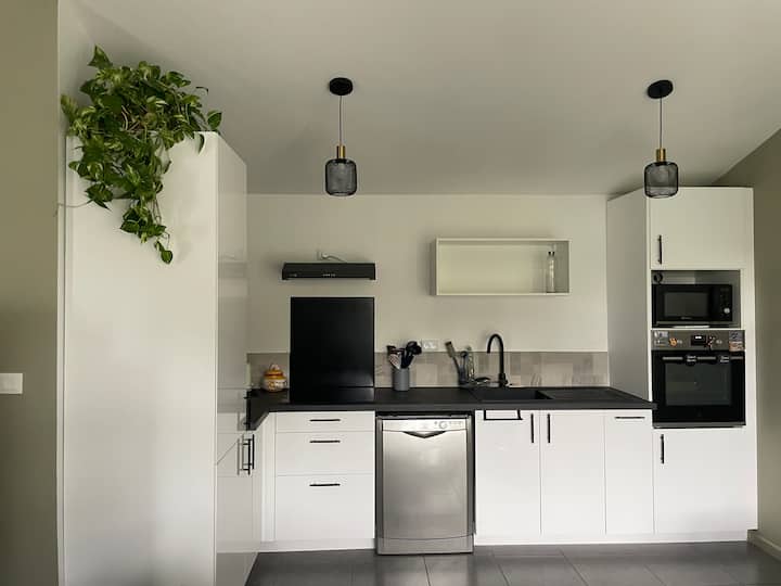 Maison De Plain-pied Avec Terrasse – 5 Personnes - Cestas