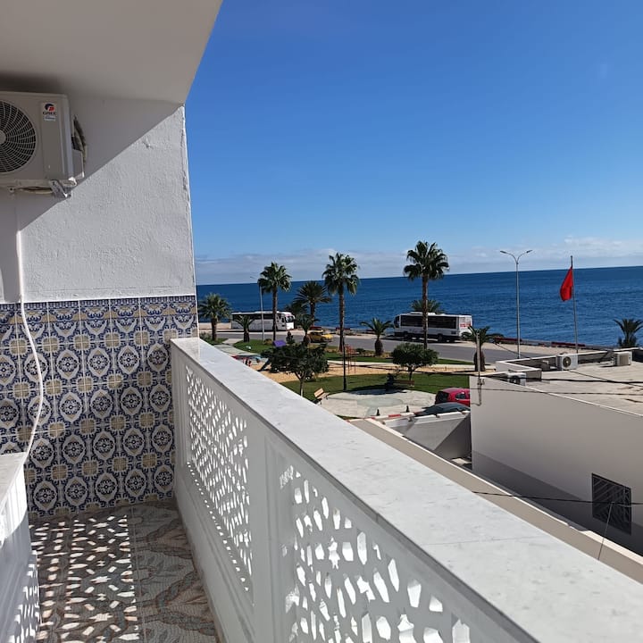Bel Appartement Vue Sur Mer, Et Grande Terrasse. - Monastir
