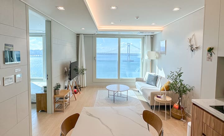 [Mellow Stay] 광안대교 정면뷰`최대 9인` 청결숙소` 오션뷰`합법숙소 - Pusan