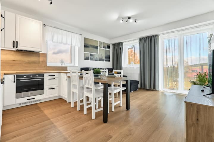 Sunside By Mountain Ways - Oberwiesenthal