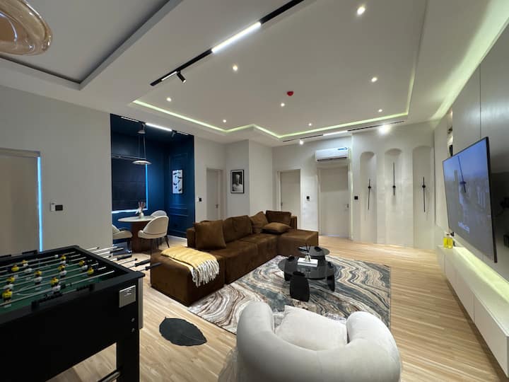 Cozy Vi Cityview 2br Haven|serene, Stylish & 24/7 - Lagos