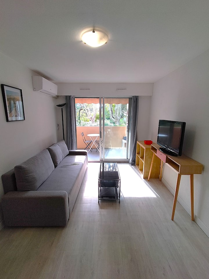 Joli T2 Proche Mer, Résidence Sécurisée, Piscine - La Seyne-sur-Mer